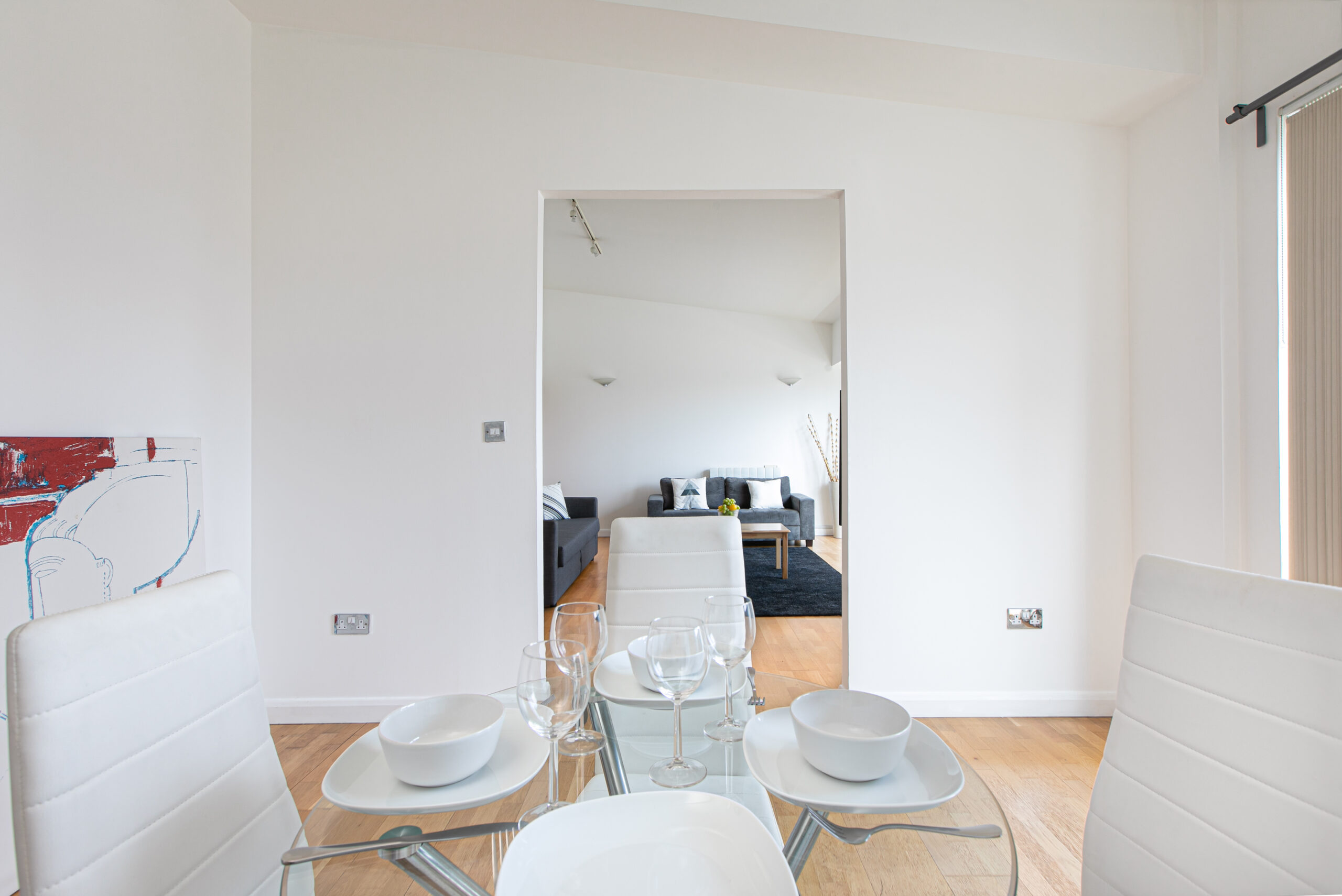 Skyvillion Apartments – 1002 Maritime House – Luxflat Serviced Apartments