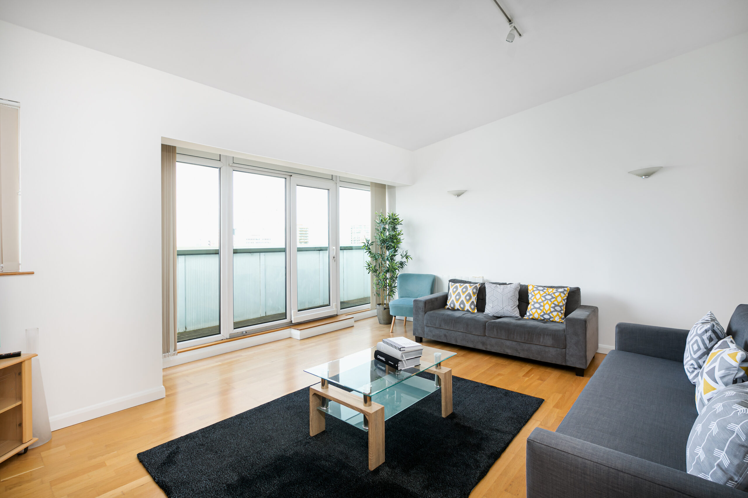 Skyvillion Apartments – 1007 Maritime House – Luxflat Serviced Apartments