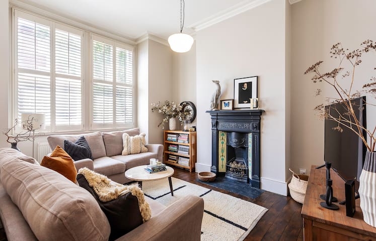 Tooting’s Charming Victorian Garden Hideaway – Luxflat Serviced Apartments