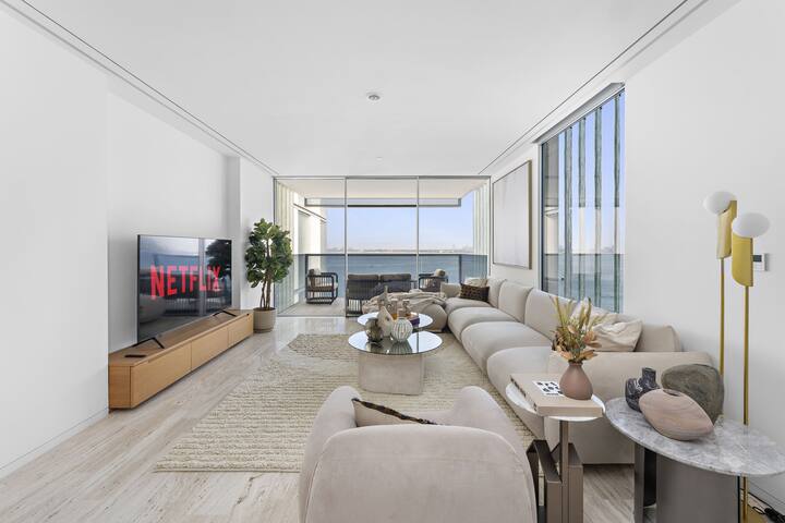 Ultra Luxury Muraba Residences on The Palm – Luxflat Serviced Apartments